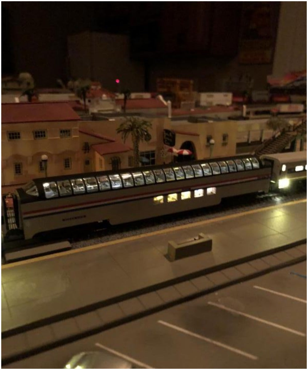 Light String in N-Scale Dome Car with Custom LED Lights – Evan Designs